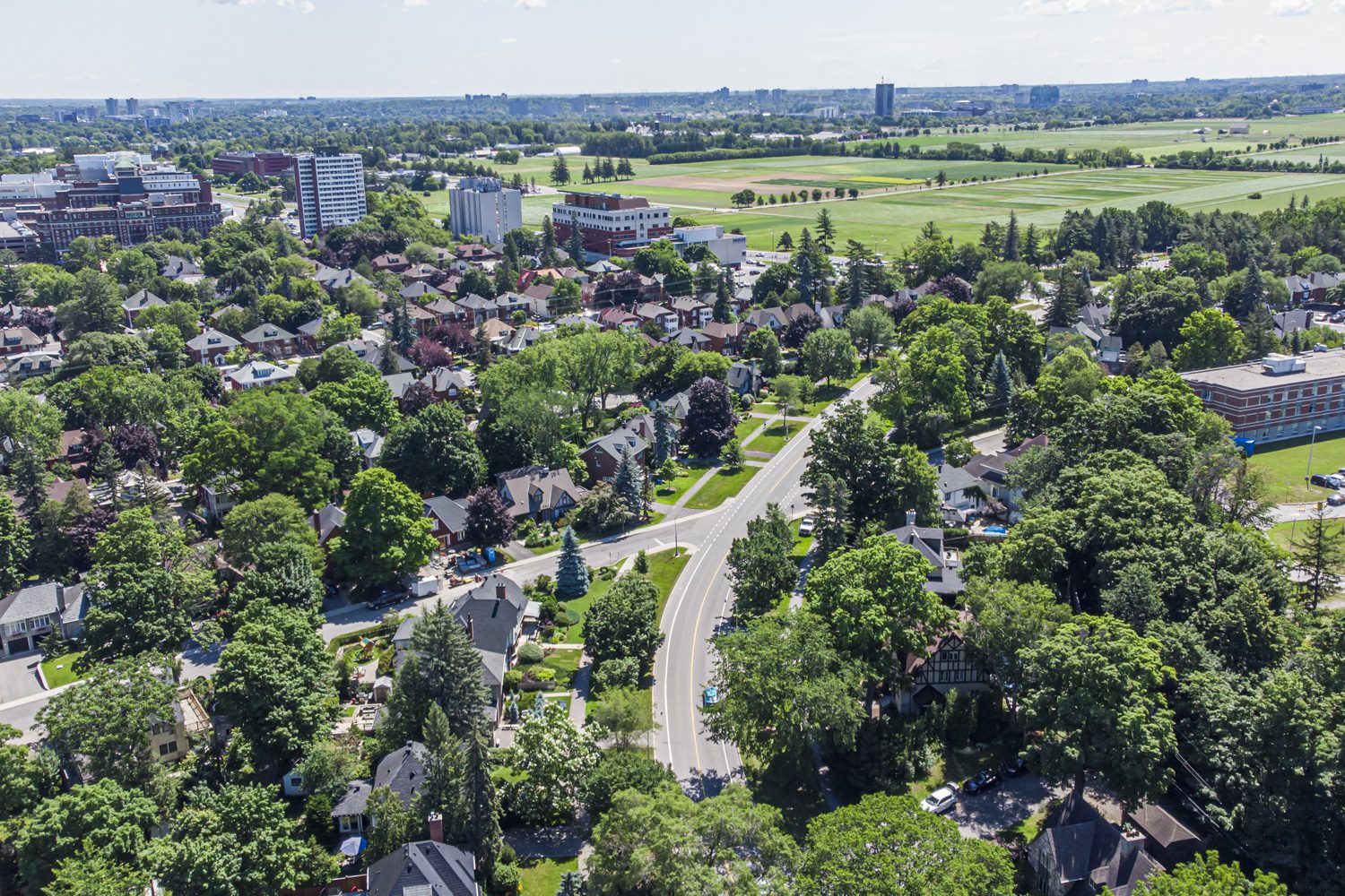 The Best Ottawa Neighbourhoods for Commuters | Chell Team